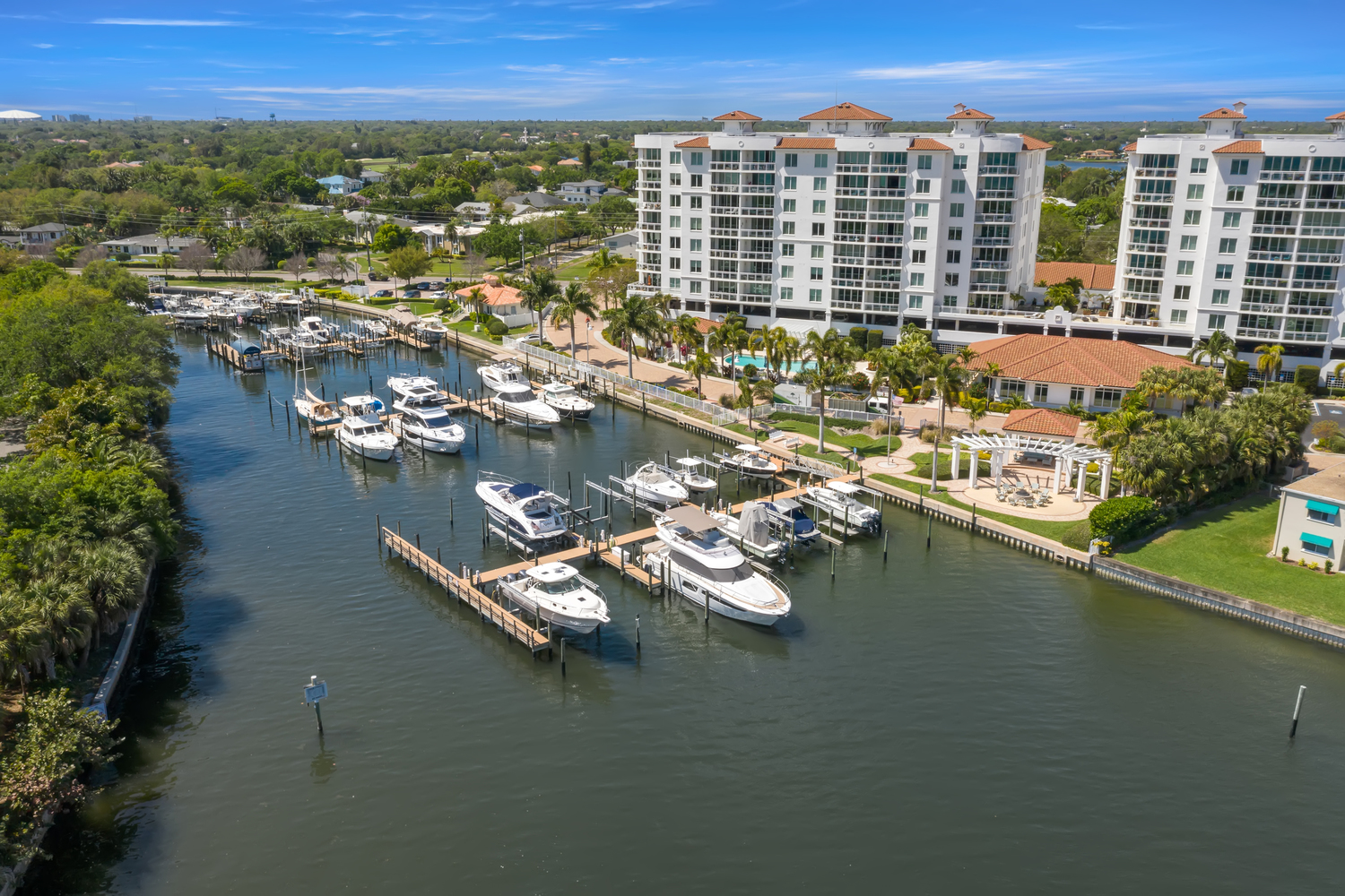 1365 SNELL ISLE BOULEVARD NORTHEAST, ST. PETERSBURG, FL, 33704