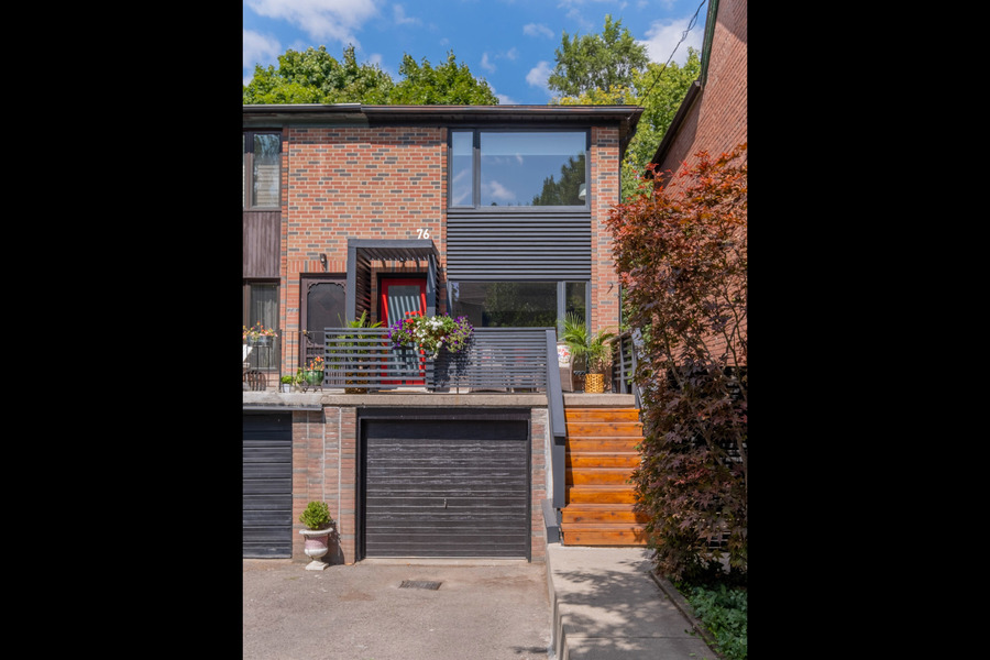 76 Bain Avenue, Toronto, Ontario, M4K 1E7