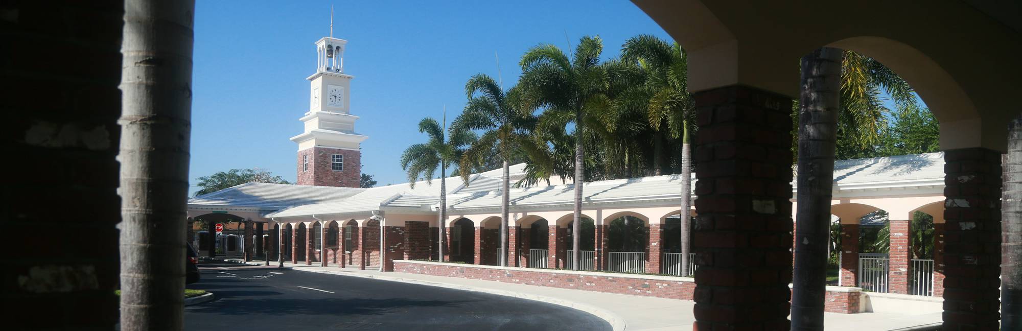 Pine Crest School - Niche