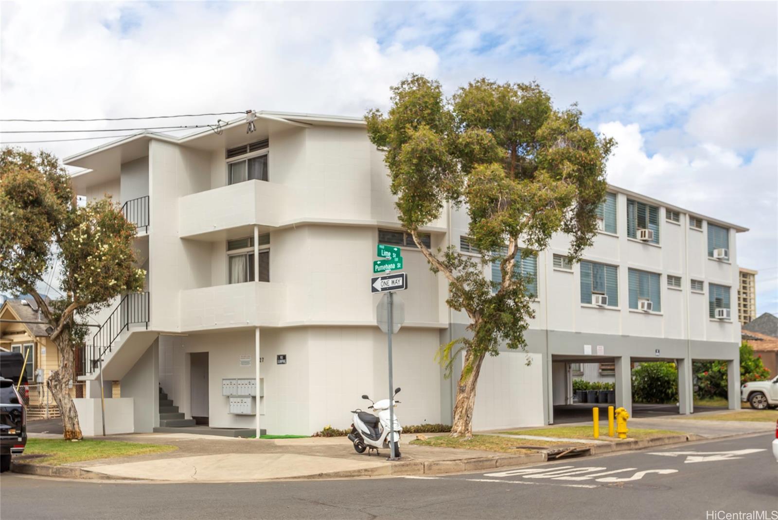 727 Pumehana St #303