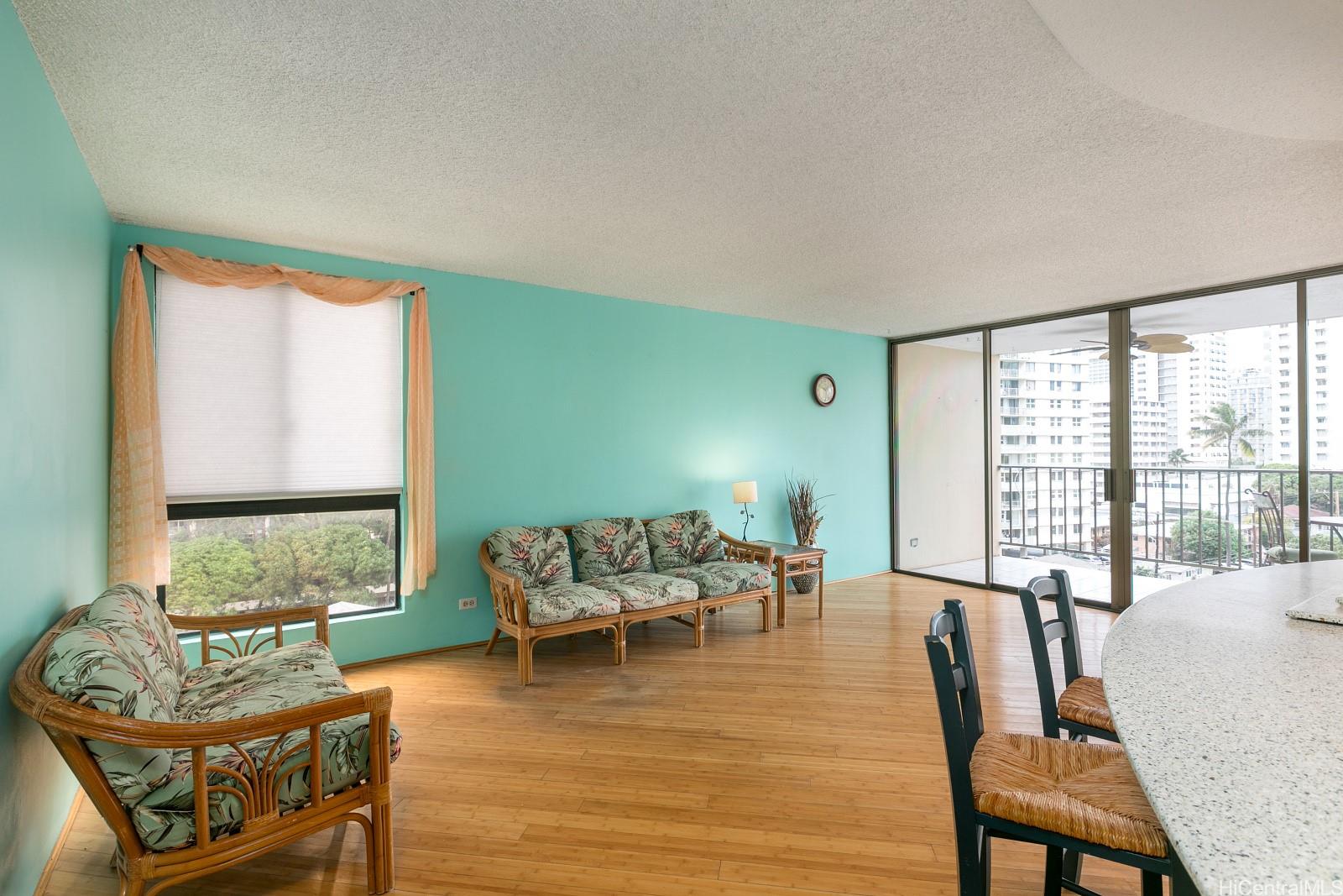 250 Ohua Ave #6A
