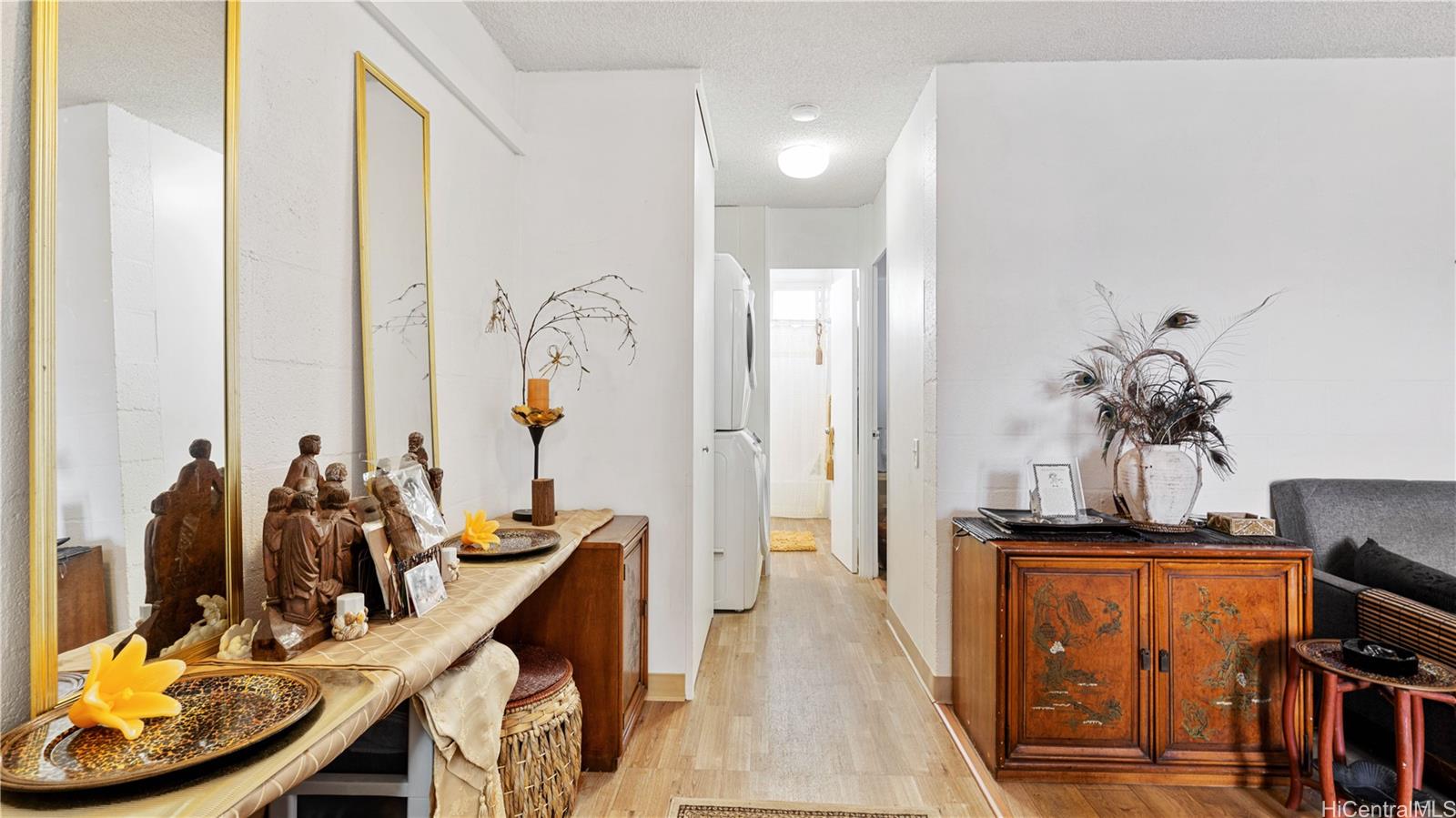 1670 Kalakaua Ave #902