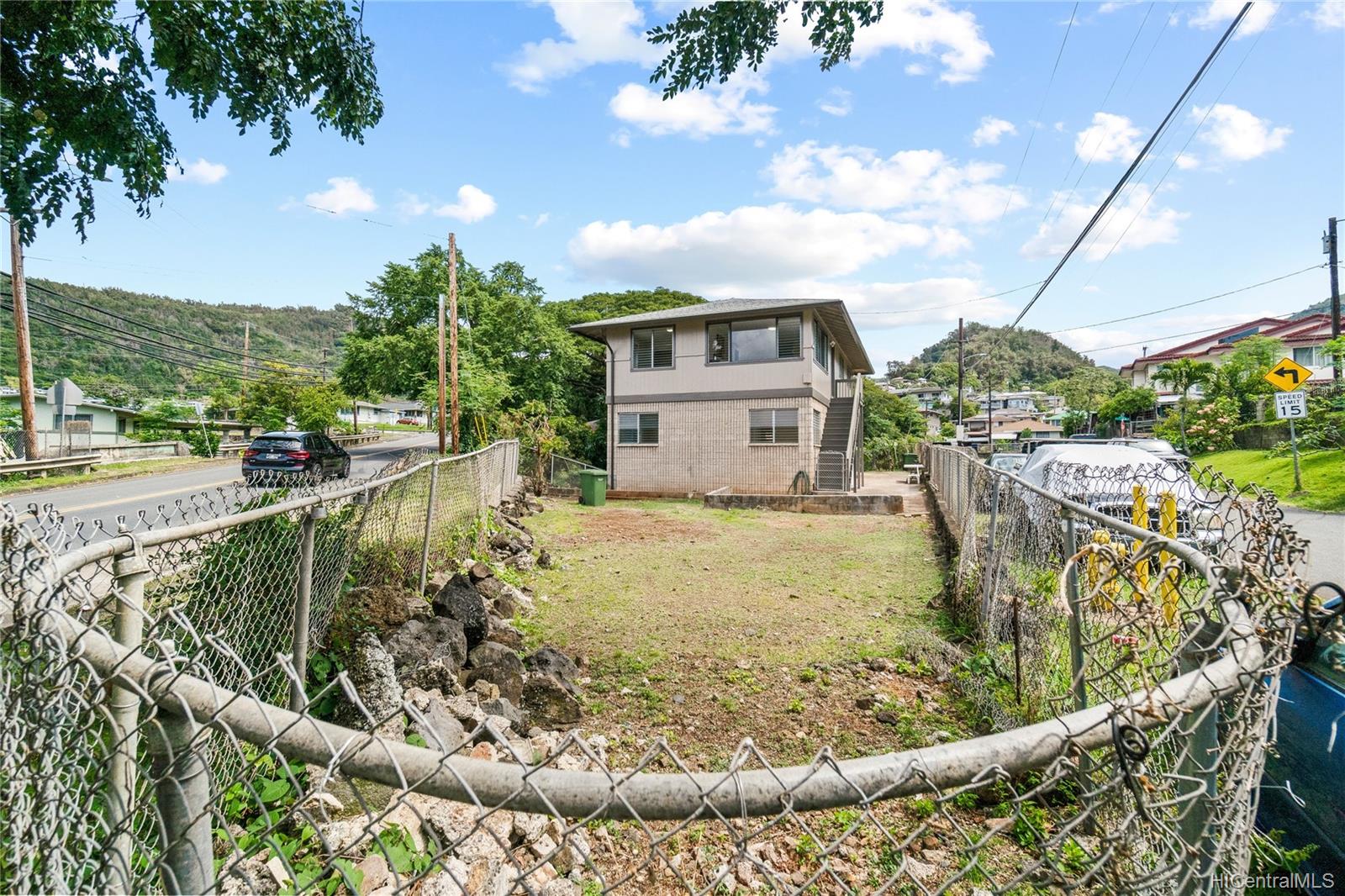 2502 Kalihi St