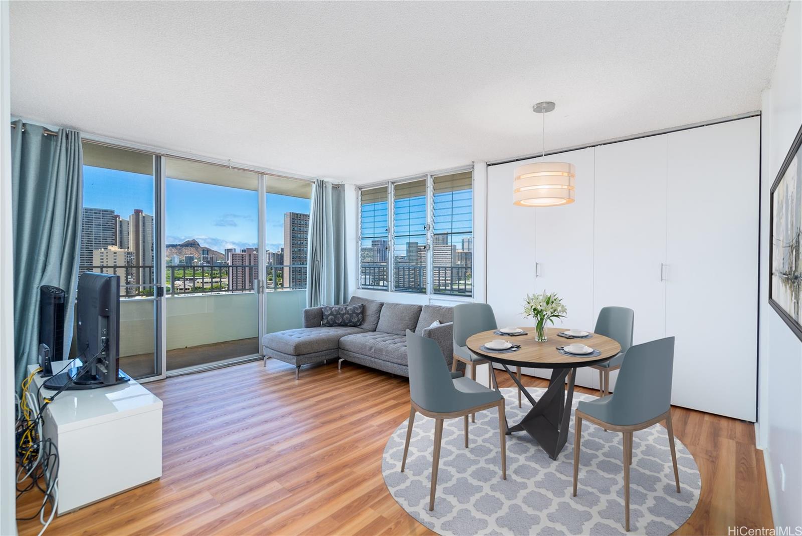 796 Isenberg St #18F