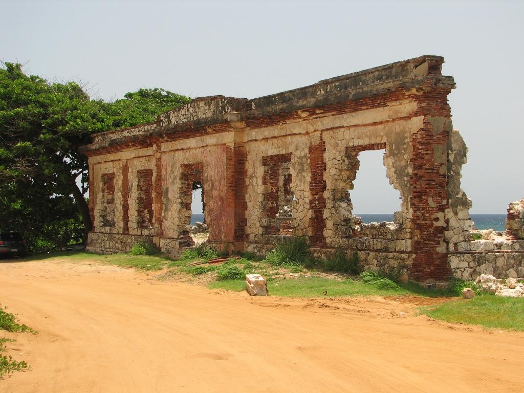 Las Ruinas de Aguadilla - ZeePuertoRico.com