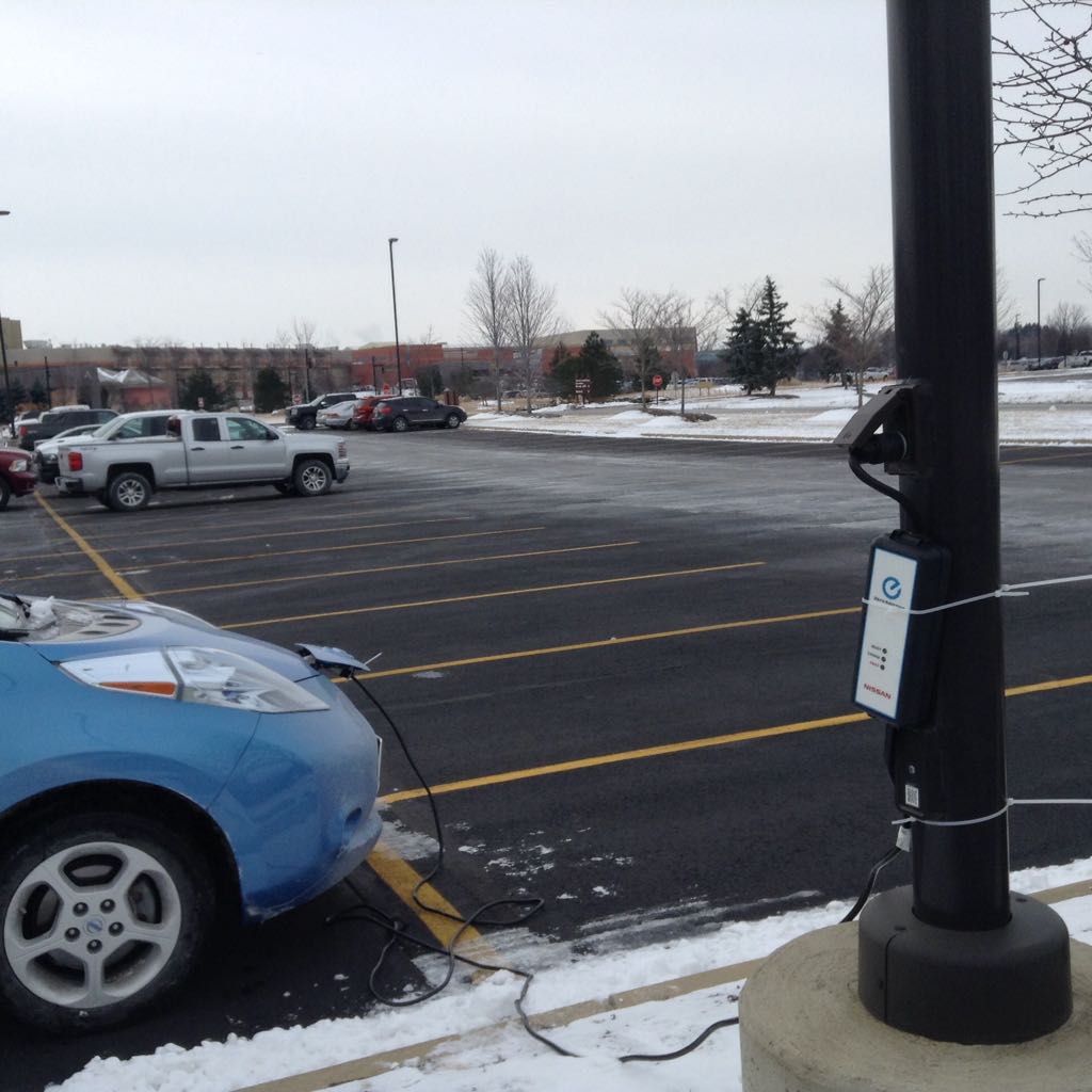 [Discussion] What happened to the issue of Teslas not charging when the ...