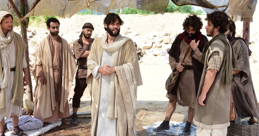 Jesus: Com os apóstolos, Jesus inicia Sua missão para Gerasa ...