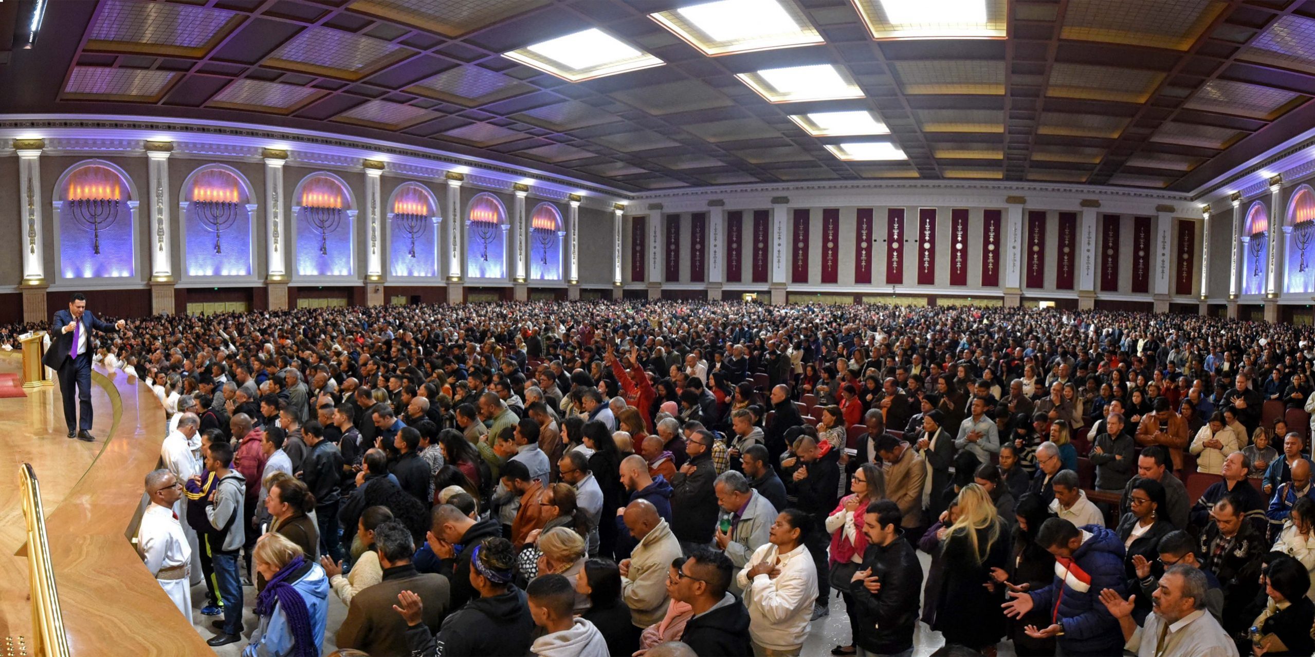 Por que você não deve faltar de quarta-feira na Igreja - universal.org ...