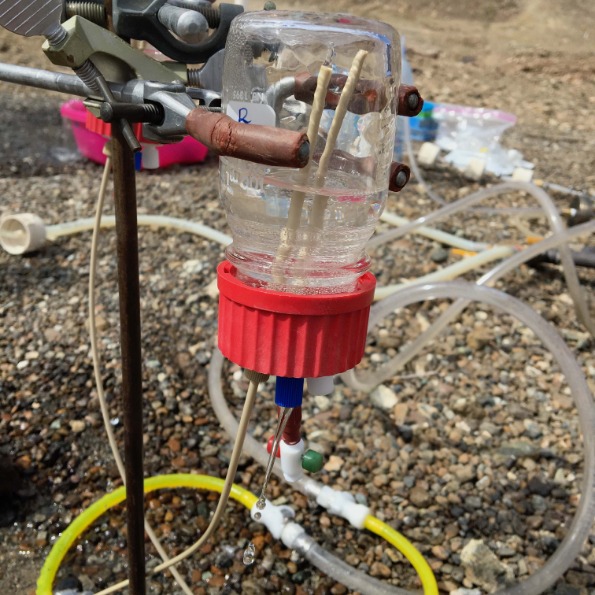 Bubble strip aqueous gas sampling