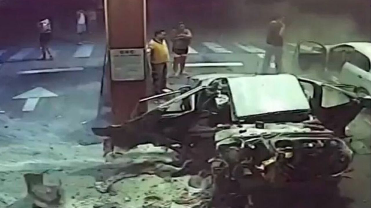 Impactante video muestra a carro explotar cuando echaba gasolina