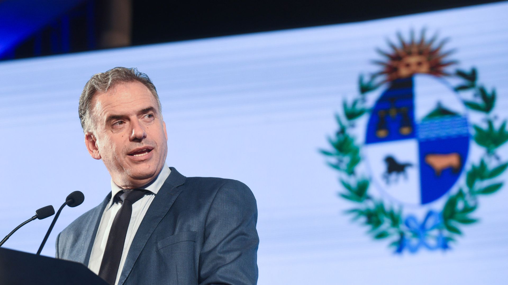 Yamandú Orsi es investido como nuevo presidente de Uruguay hasta 2030 | HRN