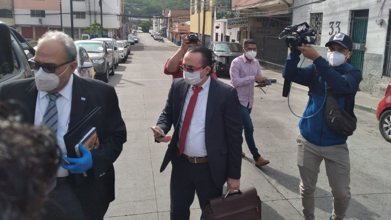 Marco Bográn llega al Ministerio Público para declarar sobre compra de ...