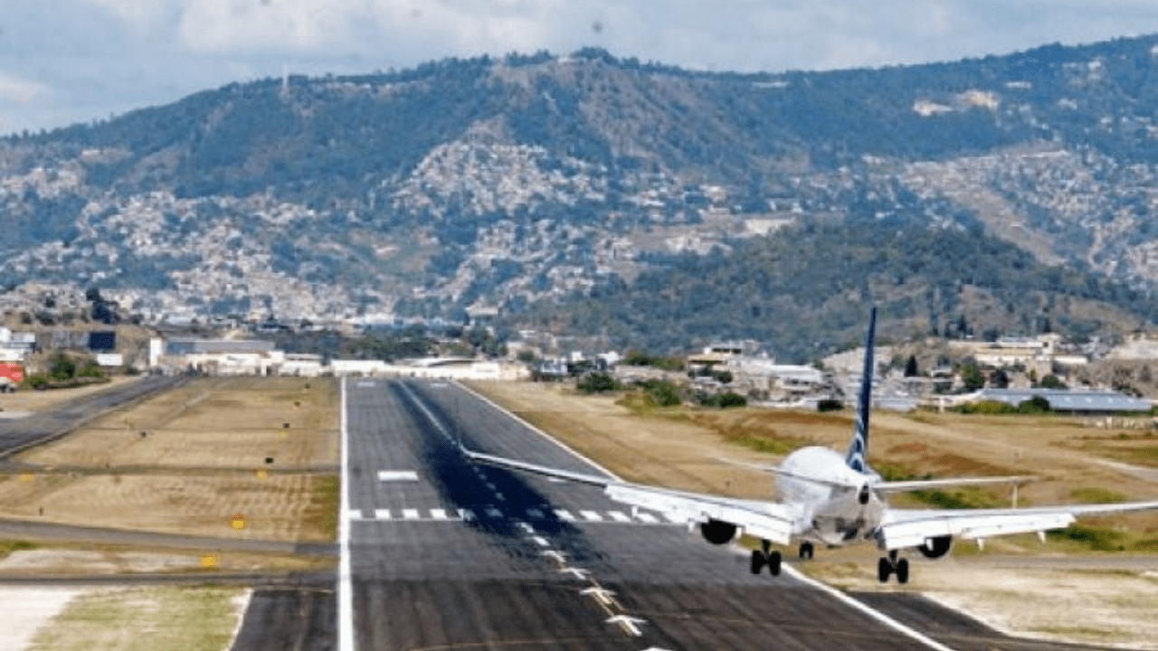 Toncontín ha soportado el paso de 4 huracanes y sectores piden que siga ...