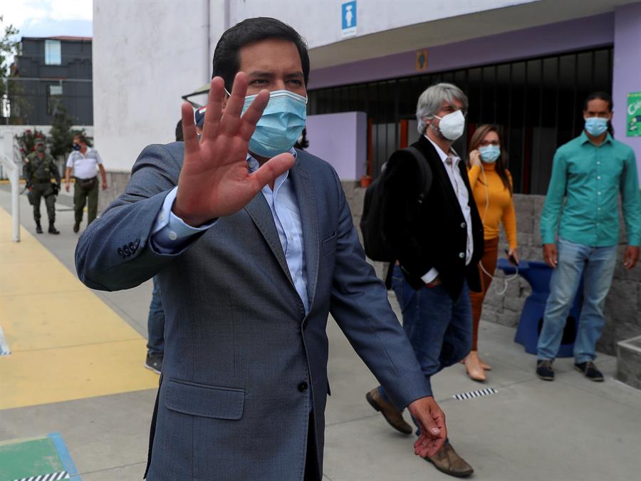 Andrés Arauz gana los comicios en Ecuador pero necesitará segunda vuelta, según sondeos