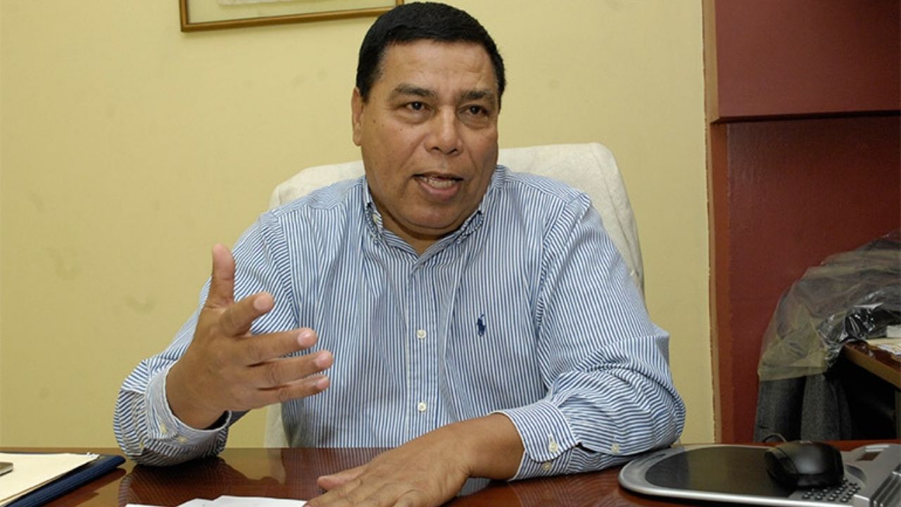 Julio Navarro: Se deben deducir responsabilidades jurídicas a quienes ...