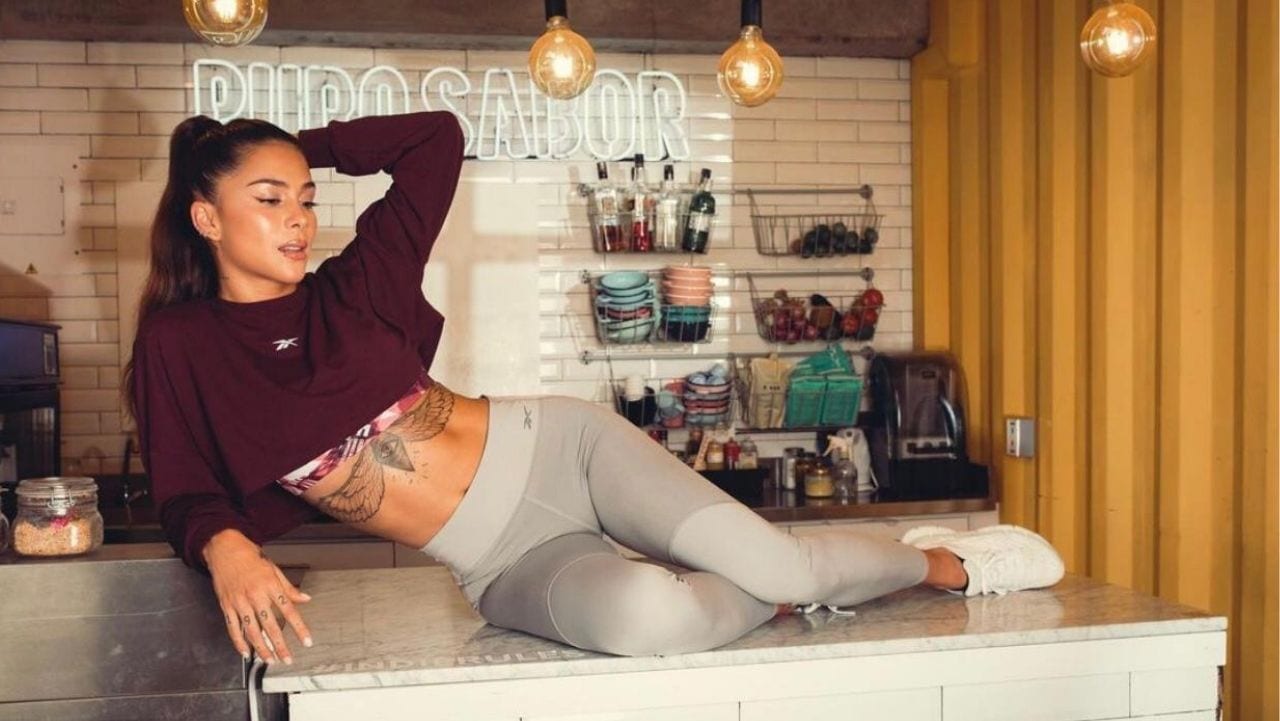 Greeicy se hizo un nuevo piercing y compartió el vídeo del doloroso momento