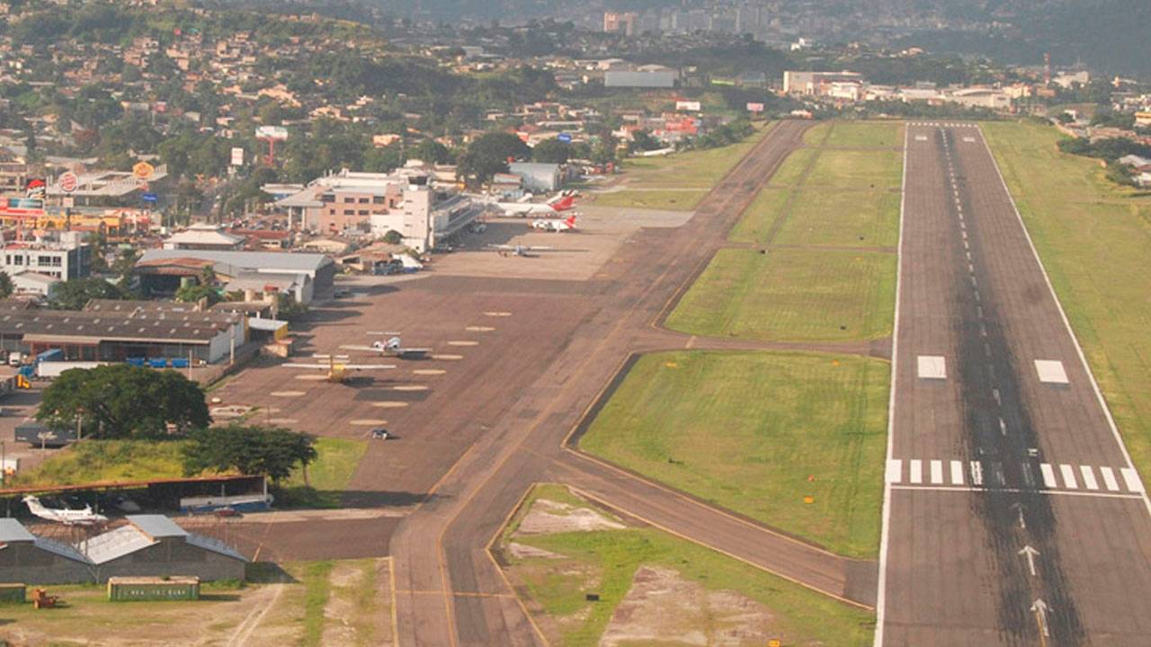 'Toncontín desaparecerá como aeropuerto' tras el cierre de operaciones ...