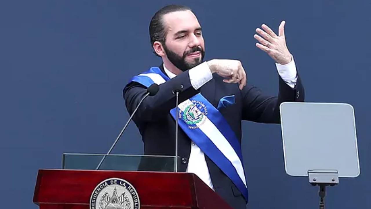 Nayib Bukele usa 'el mismo libreto de Juan Orlando Hernández' para ...