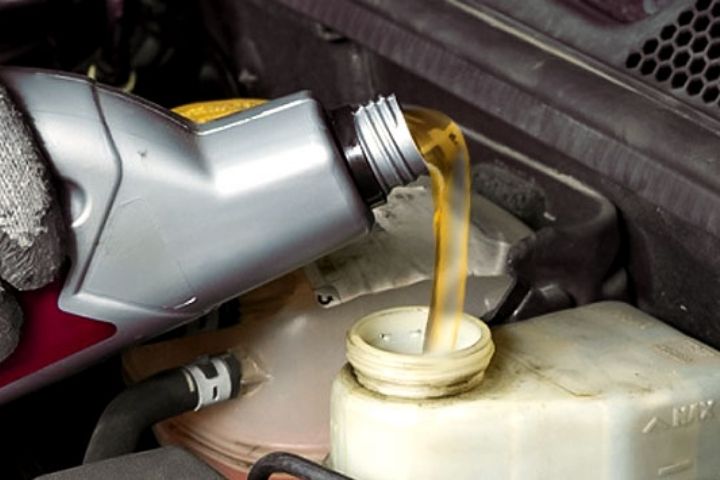 Qué es el líquido de frenos y cuándo debemos cambiarlo
