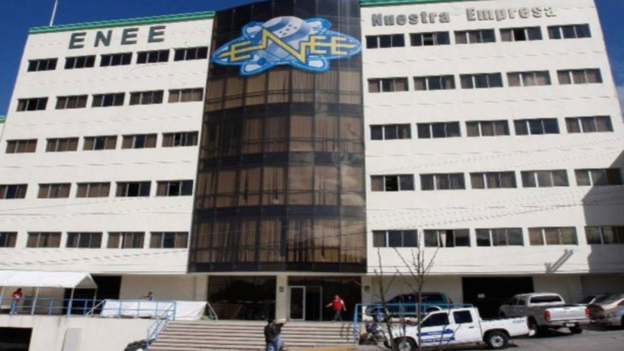 La ENEE pierde más de 24 mil millones de lempiras anuales, según la ASJ