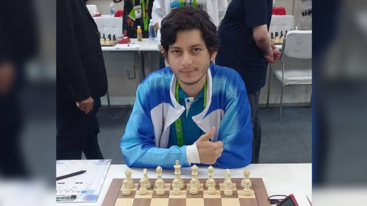 Hondureño se corona como el campeón internacional de ajedrez en España