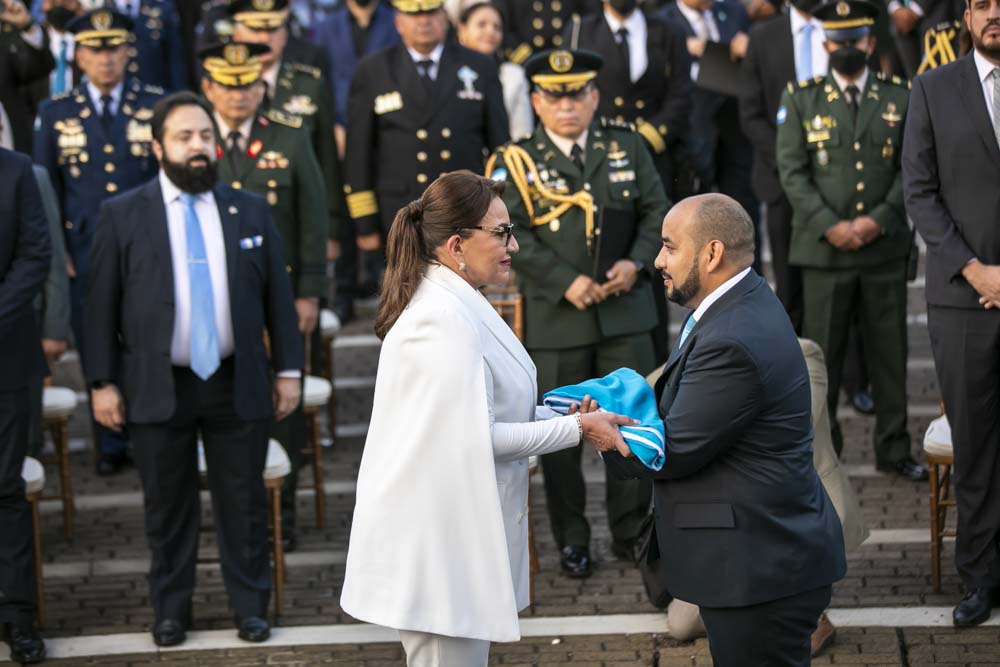 GALERÍA | Así lució la presidenta Xiomara Castro el día de la Bandera