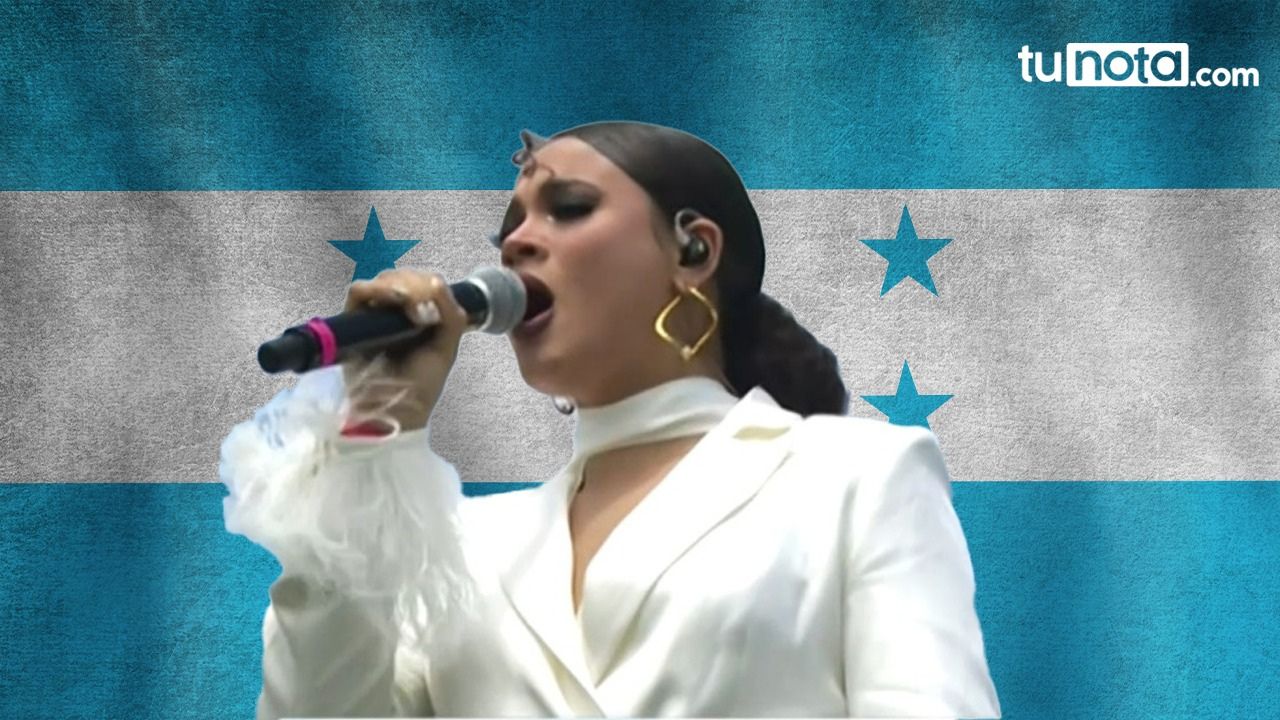 Vídeo: Así entonó Cesia Sáenz el Himno Nacional durante desfiles ...