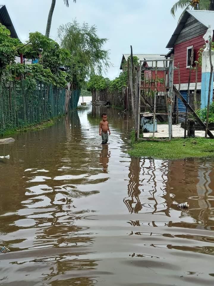 ¡Impactantes imágenes! inundadas varias comunidades de Gracias a Dios