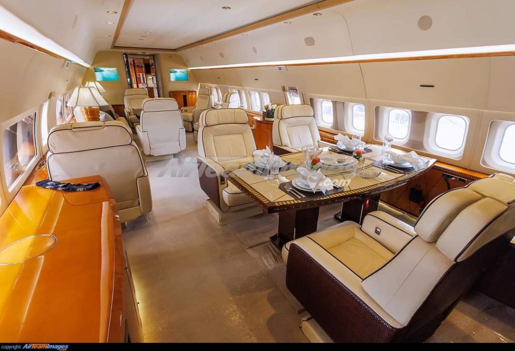 Así es el avión en el que viaja Bad Bunny durante sus giras