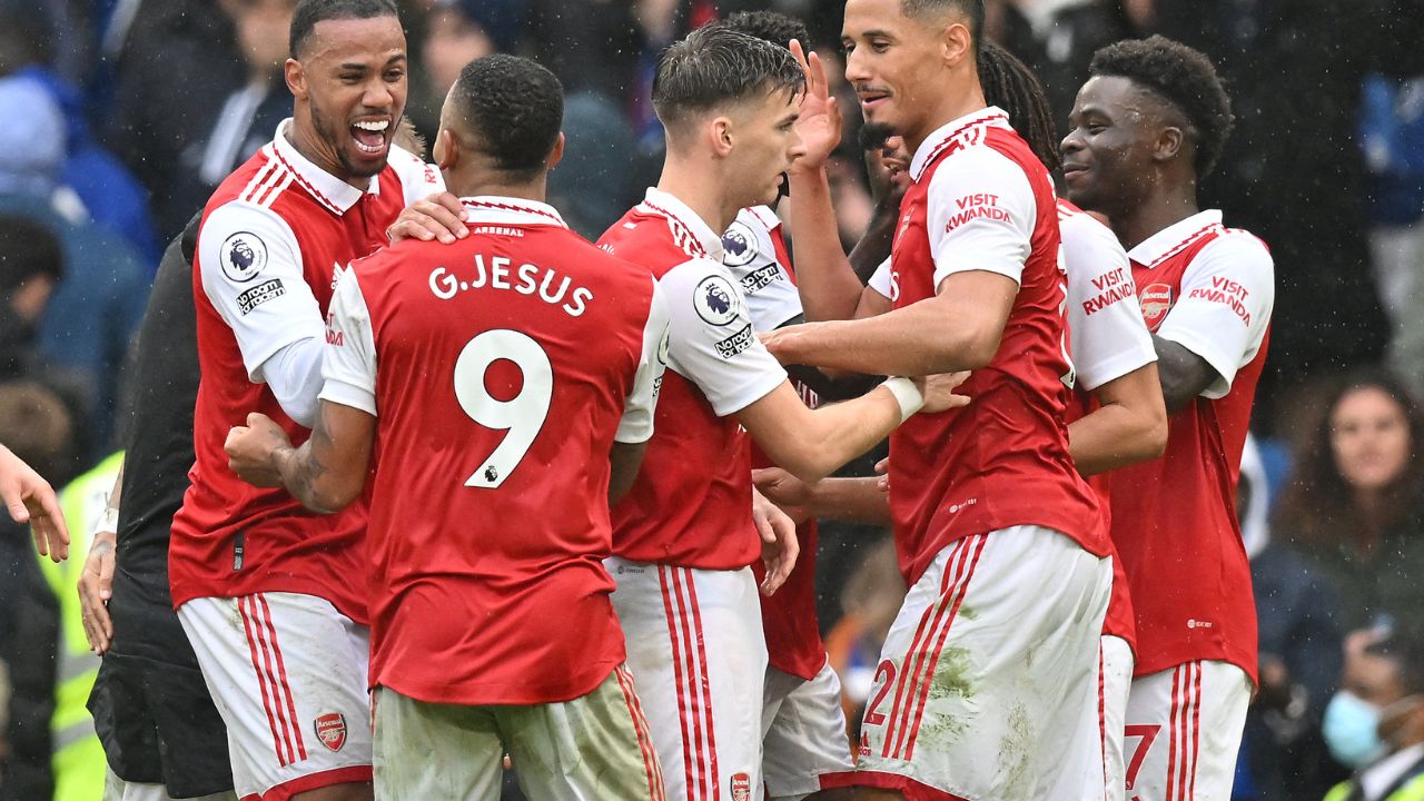 Arsenal derrota al Chelsea y se mantiene líder de la Premier League