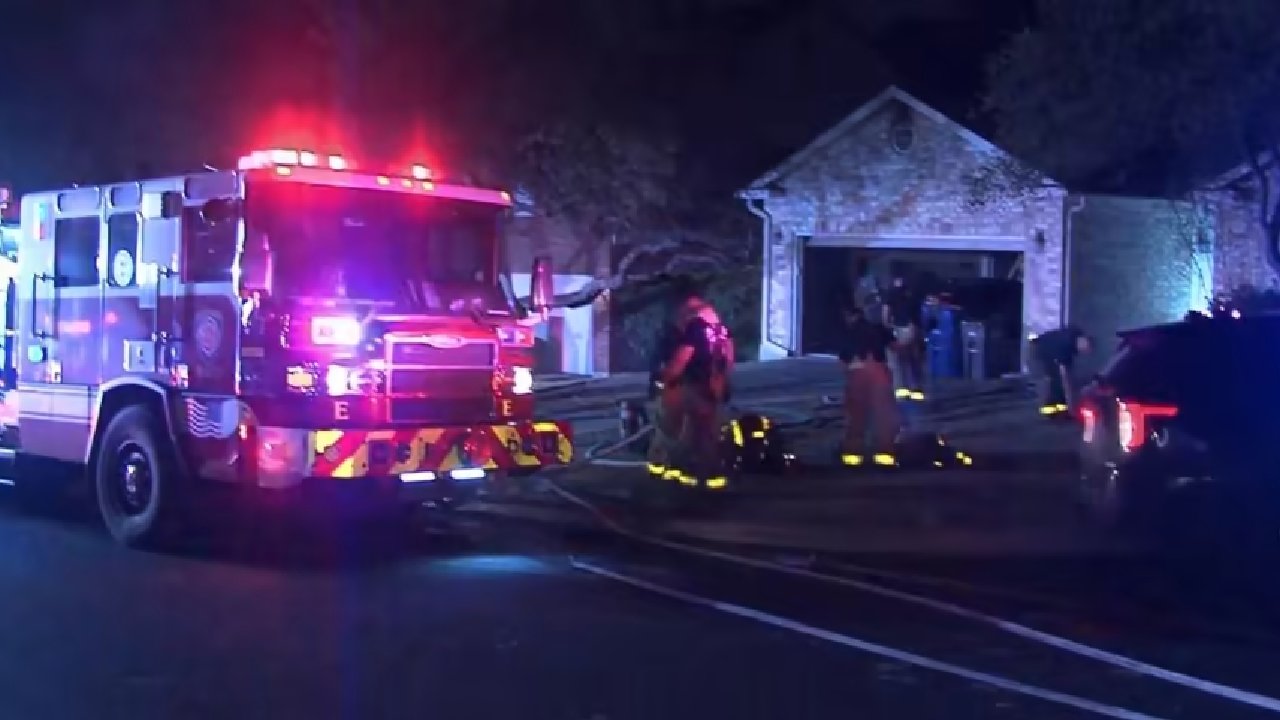 ¡Héroe! Perrito despierta a su dueña y la salva de incendio