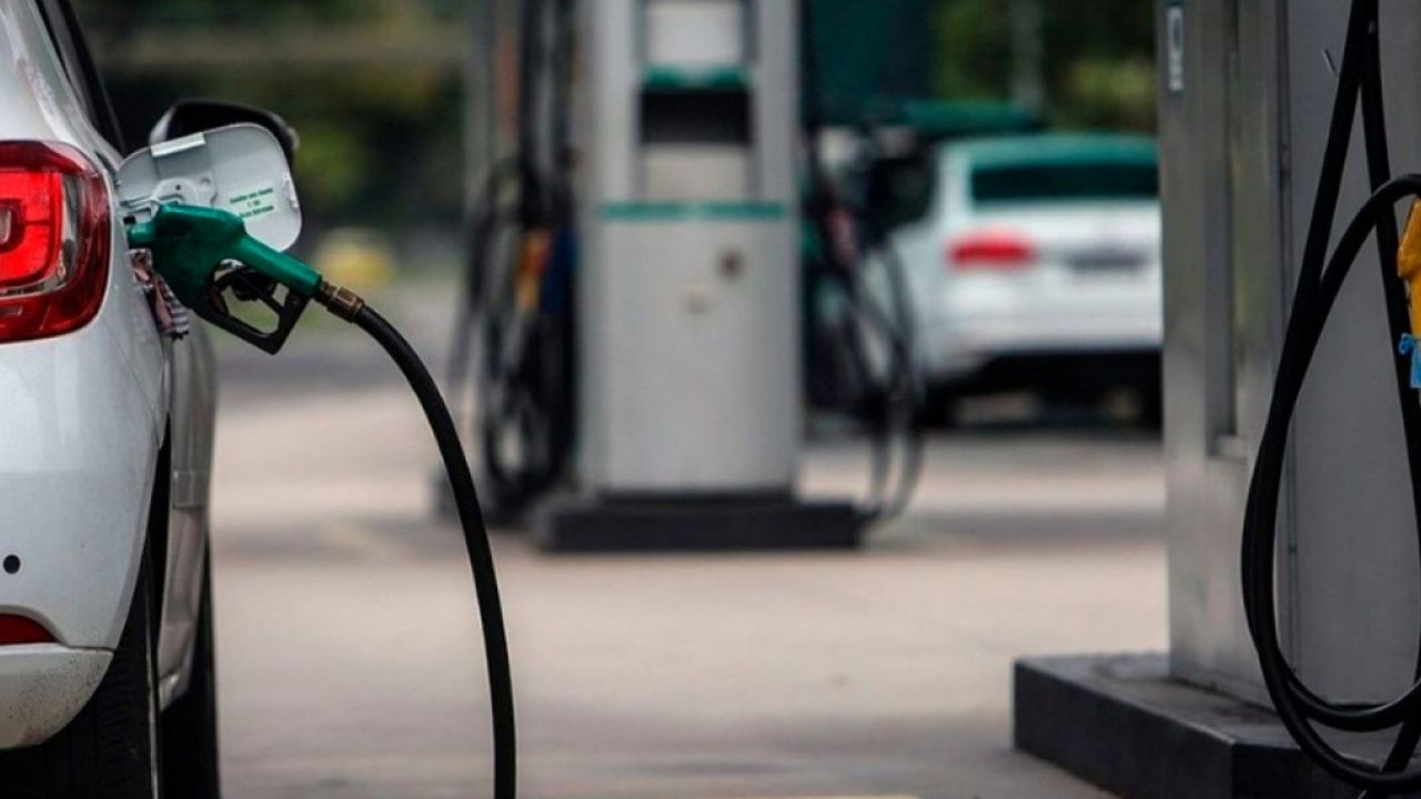 ¡Trancazo de año nuevo! Precio de los combustibles subirán casi dos lempiras