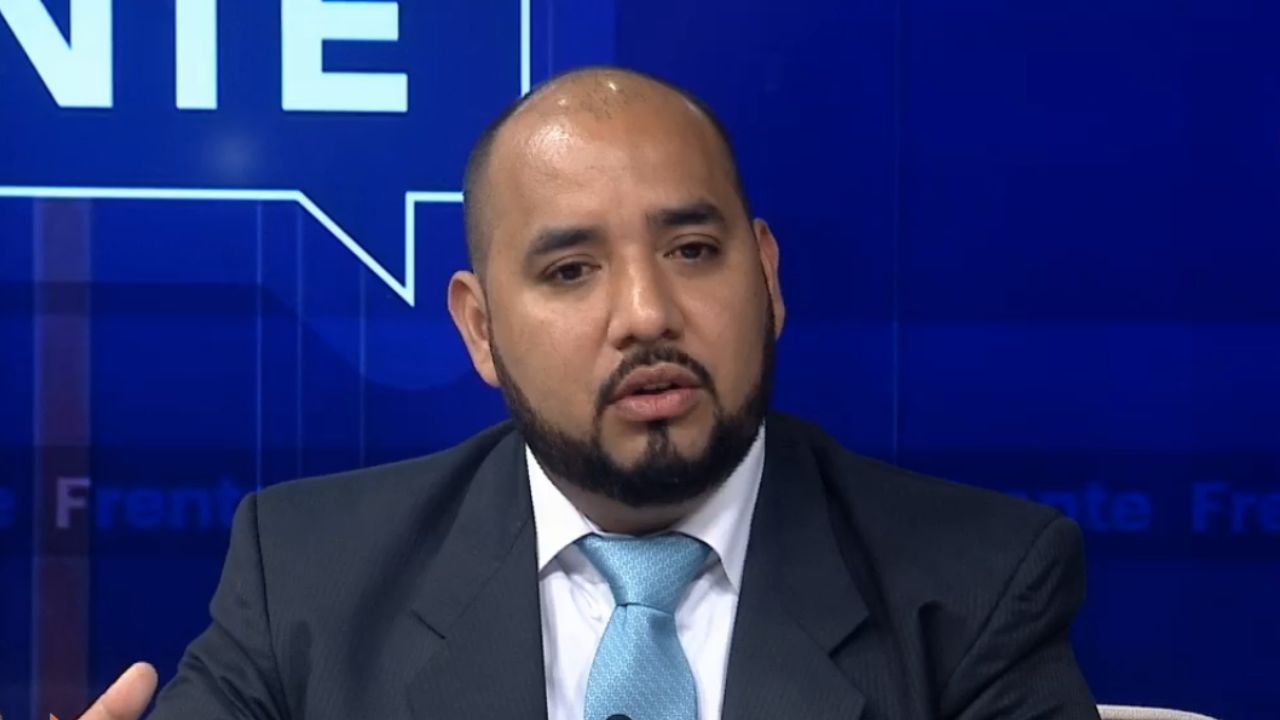 Ministro Sponda garantiza aumento a maestros y niega injerencia en ...