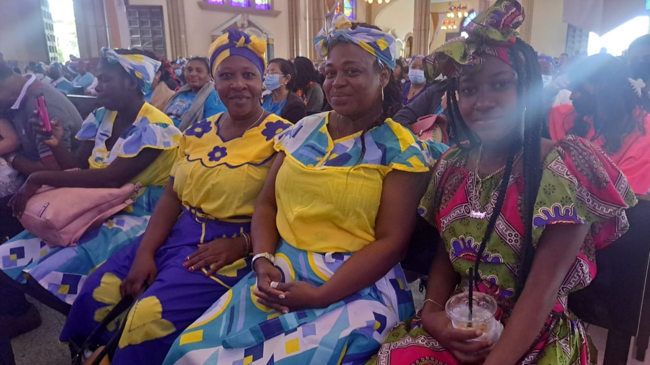 Celebran misa garífuna en honor a la Virgen de Suyapa