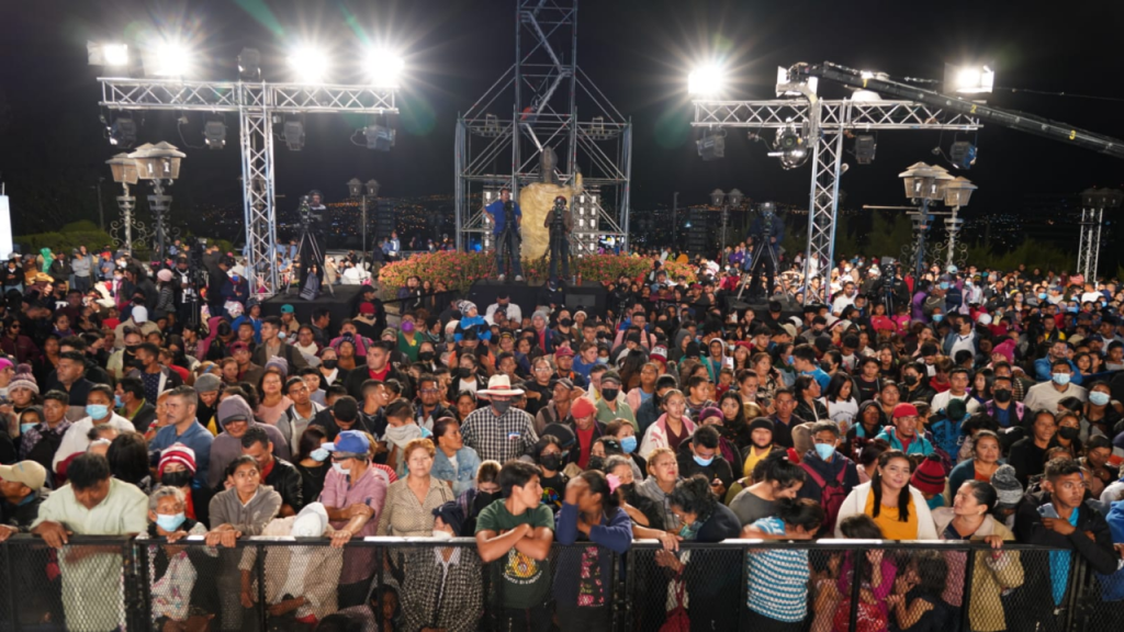 Galería: Con fe y devoción, hondureños regresan a la casa de la Virgen ...