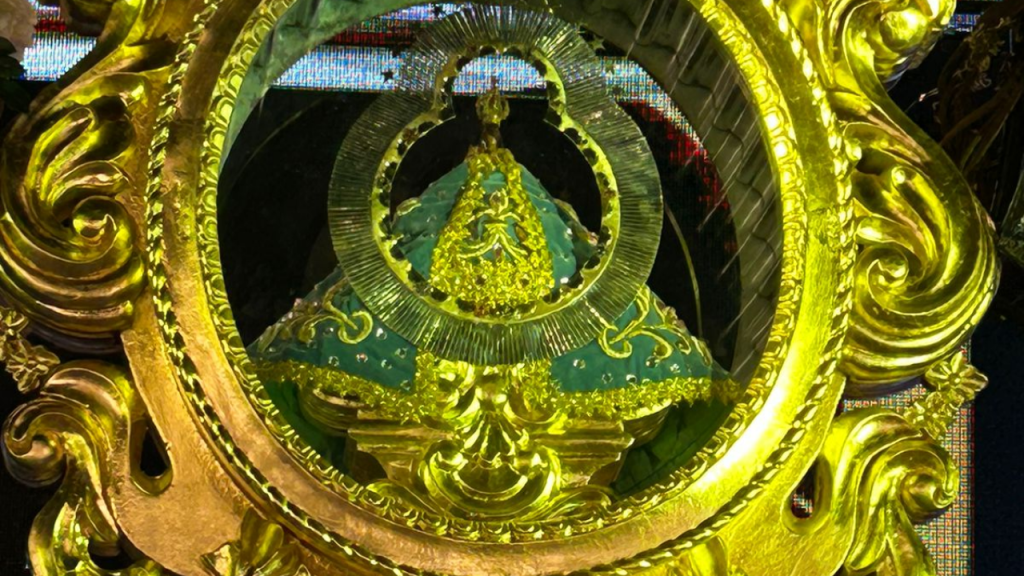 Galería: Con fe y devoción, hondureños regresan a la casa de la Virgen ...