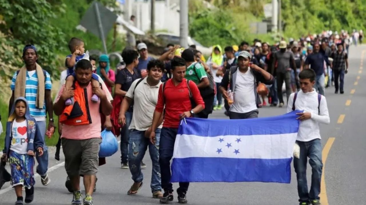 Hondureños son los latinoamericanos con más intención de emigrar