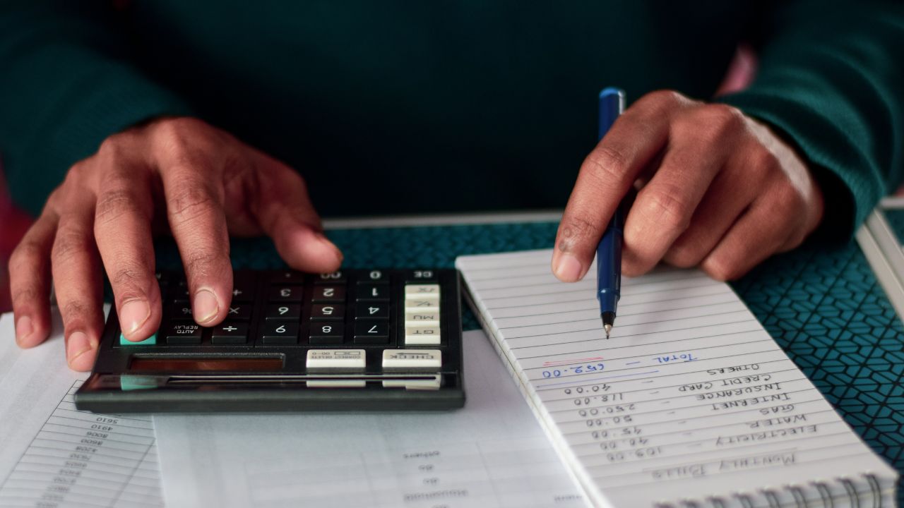 Cinco errores comunes que provocan pérdidas de dinero cada mes