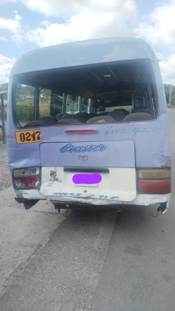 VIDEO: Busero hondureño graba momento en que choca con otro bus ...