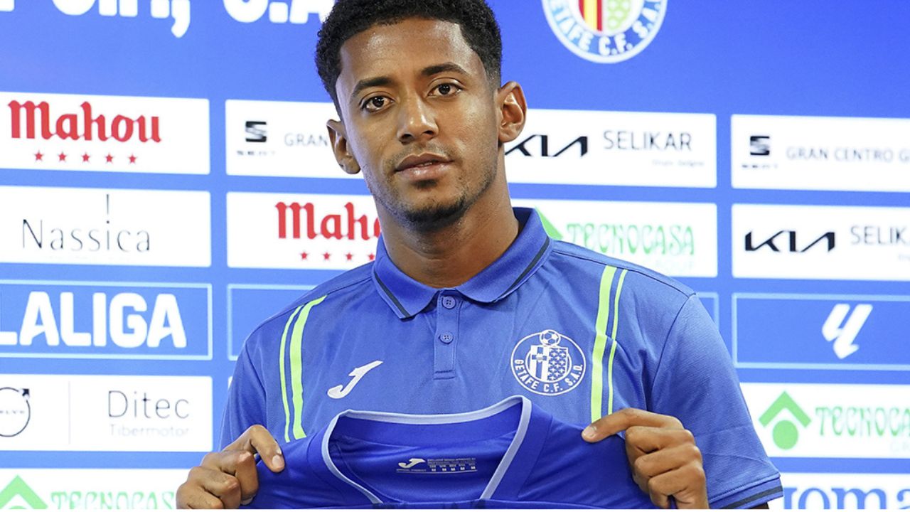 El Choco Lozano es presentado oficialmente como nuevo jugador del Getafe