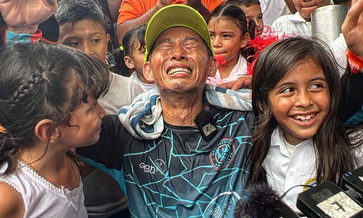 Shin Fujiyama rompió en llanto tras culminar reto de 125 kms por ...