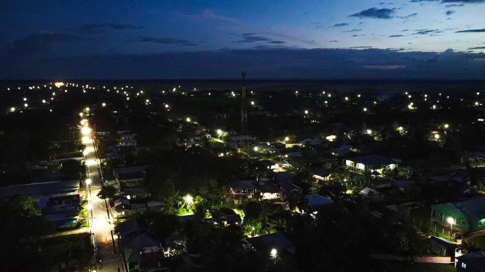 A un costo de L 115 millones, llega la electrificación rural a Brus ...