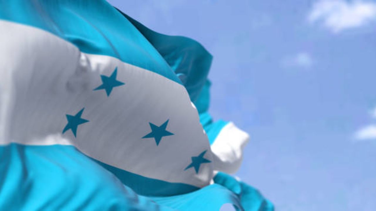 Historia de la Bandera de Honduras, datos relevantes sobre la ...