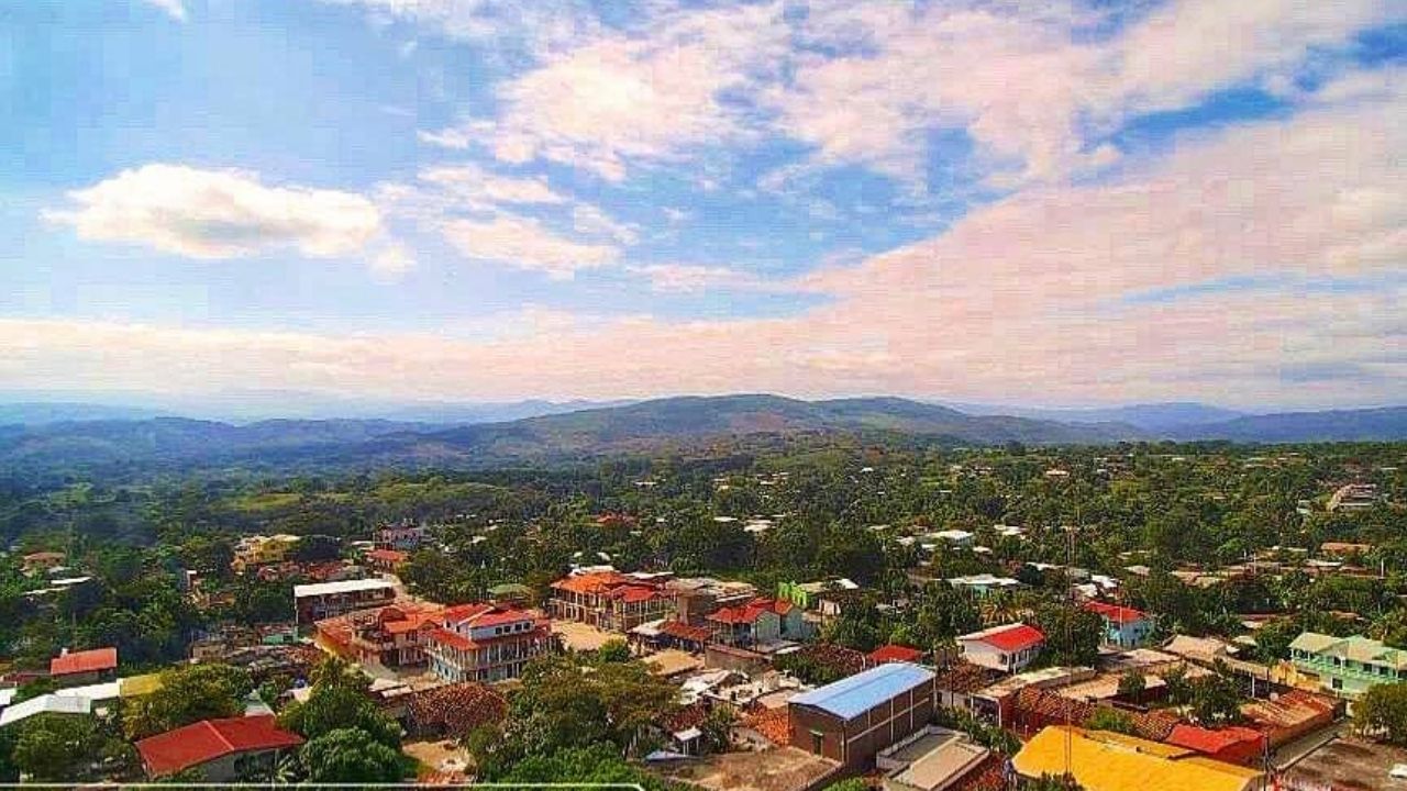Victoria Yoro Honduras, una fusión de naturaleza y cultura