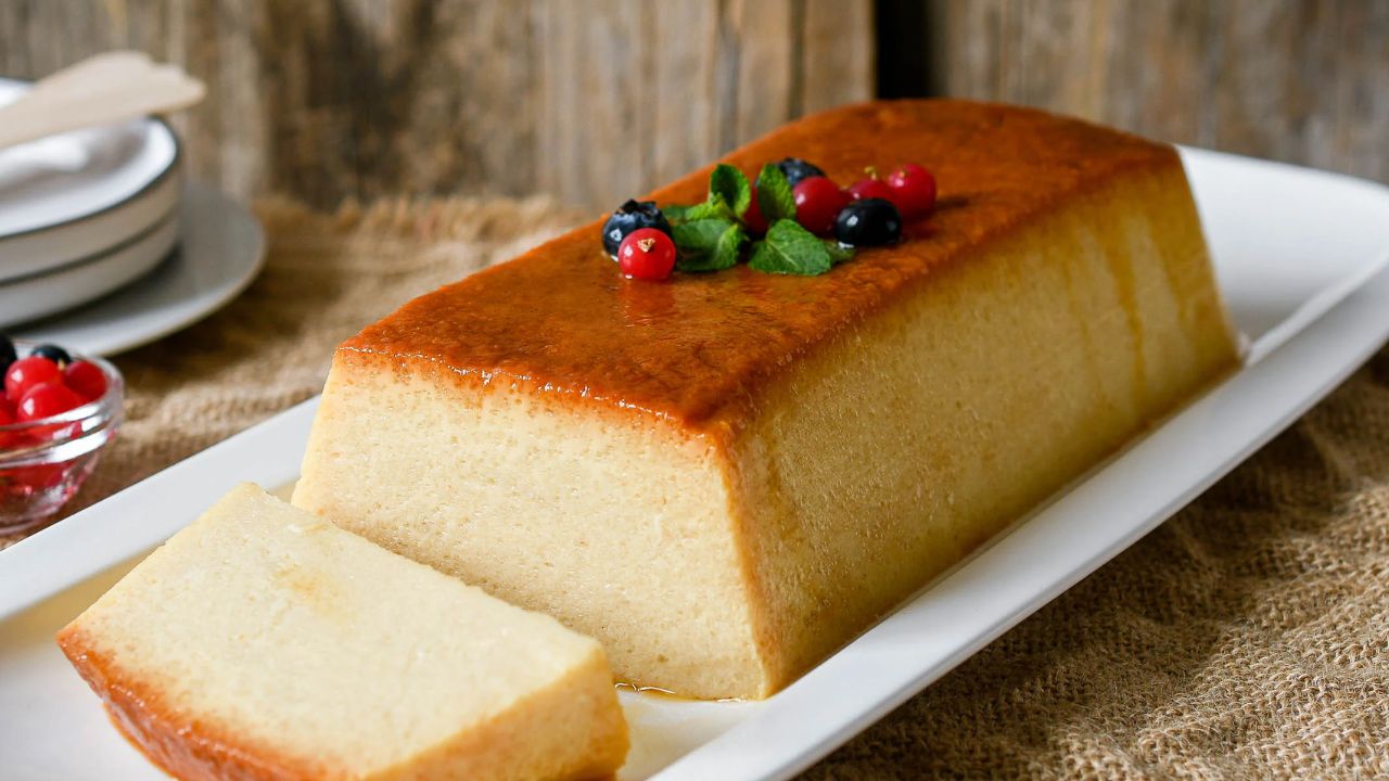¿Cómo hacer budín de pan?, receta para hornear este delicioso postre