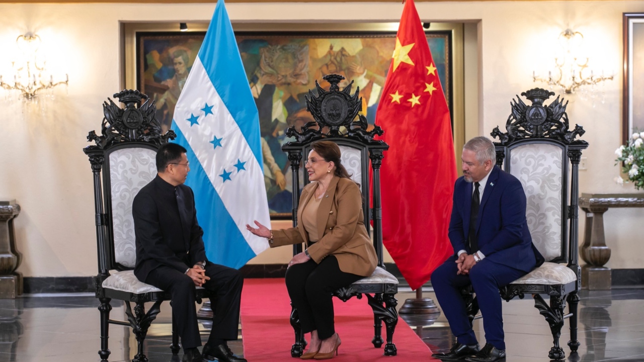 Presidenta Xiomara Castro recibe cartas credenciales de seis nuevos ...