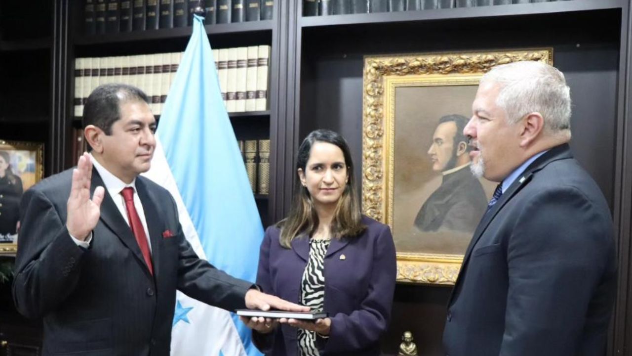 Honduras designa a José Guadalupe Ruelas como embajador en Bélgica