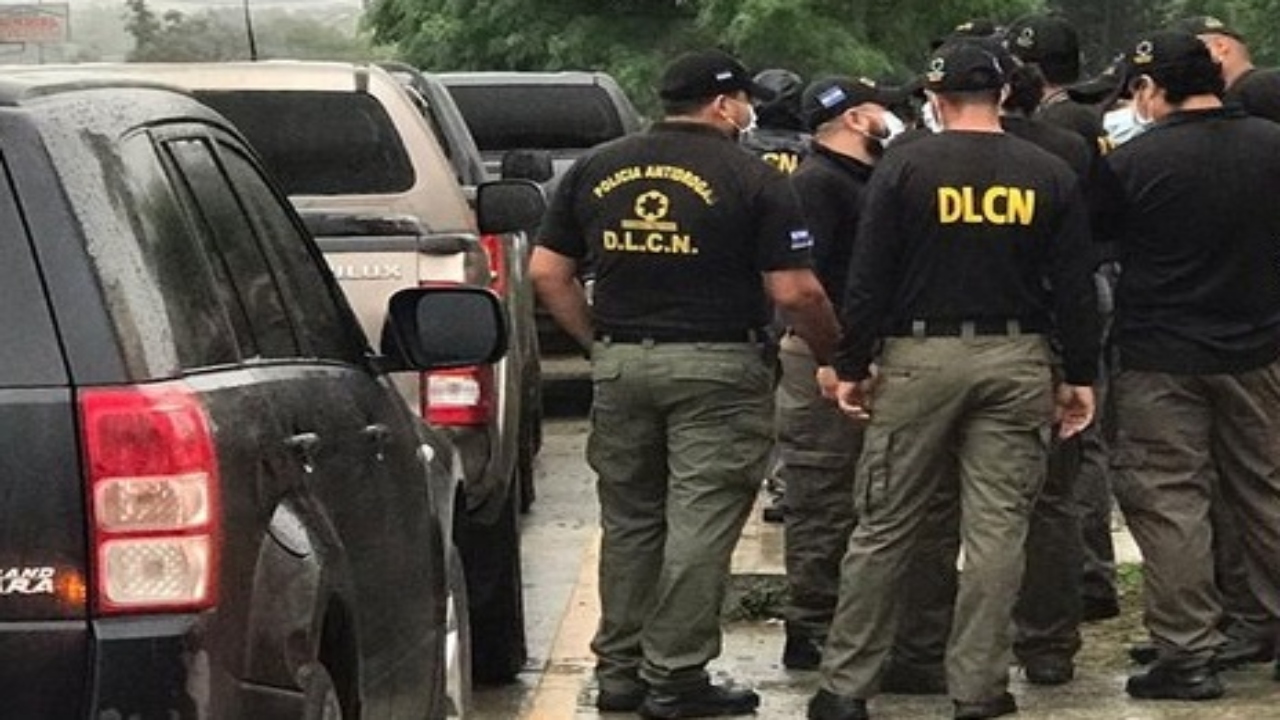 Capturan a 5 agentes de la DLCN por malversación, apropiación y ...