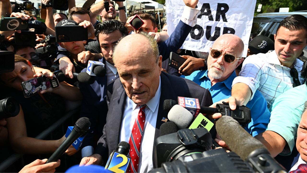 Exabogado de Trump es condenado a pagar $148 millones por difamar a ...