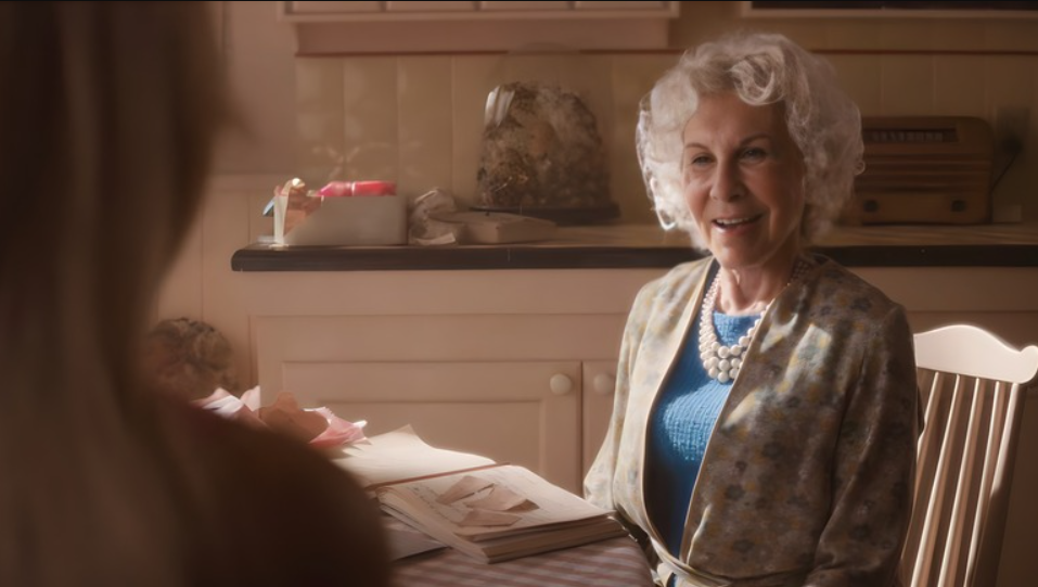 ¿Quién es la señora que aparece en Barbie? Esta es la verdadera ...